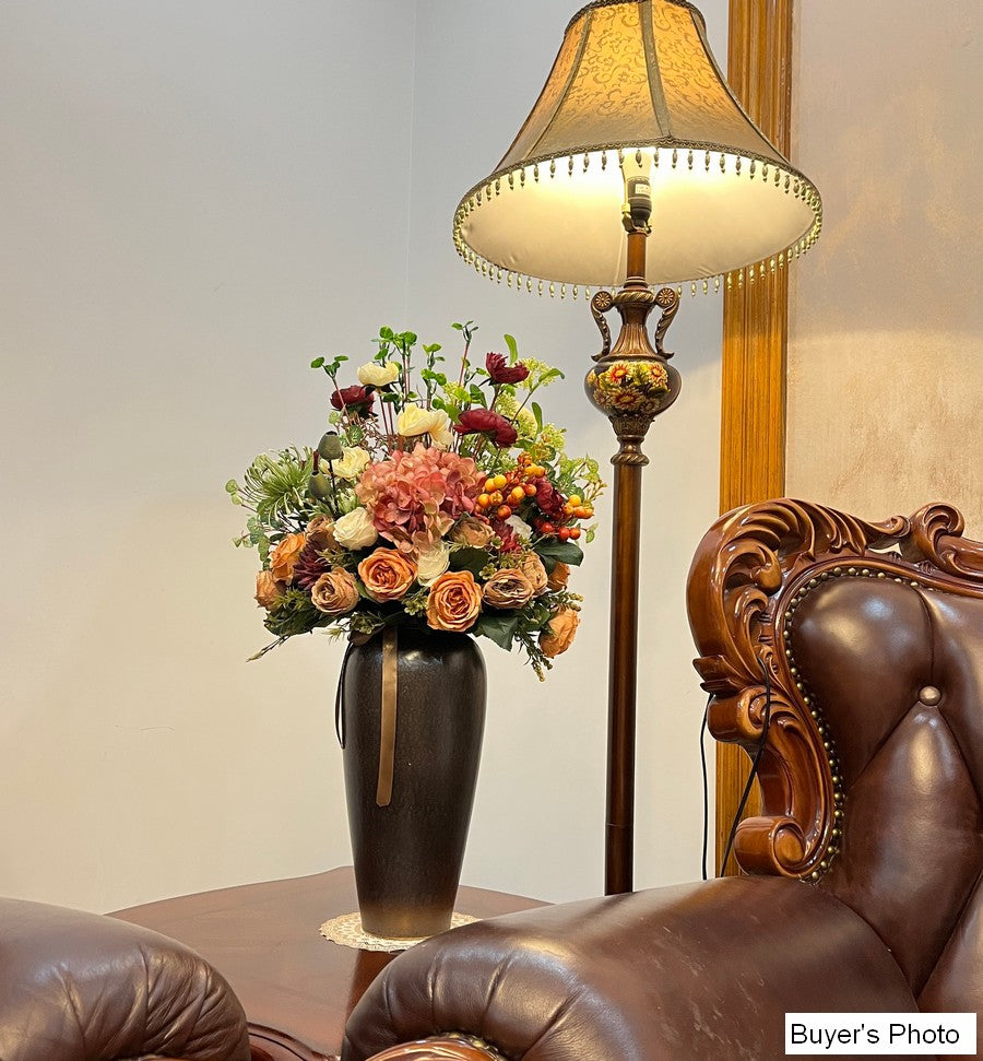 Modern Large Bunch of Flowers Arrangement Interior Design, Creative Ar ...